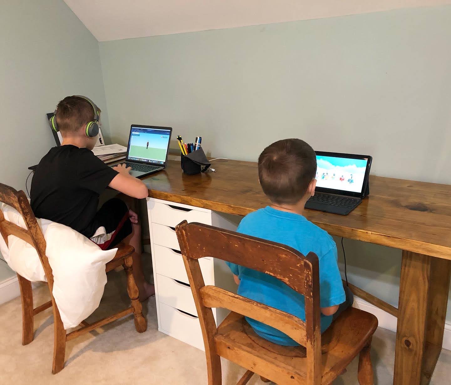 The Project Lady - DIY Simple Long School Desks